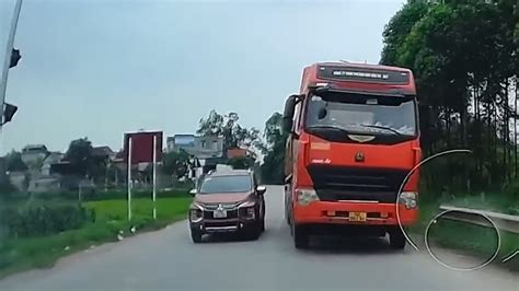 Xe Tải Chạy Cướp Làn Còn Thái độ Ngang Ngược Đề Nghị Xử Phạt Nặng