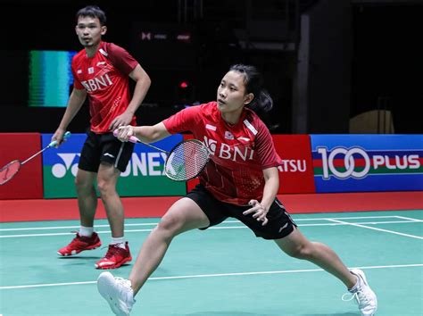 Lingkaran Rinov Rivaldy Pitha Haningtyas Mentari Menjadi Wakil Indonesia Pertama Yang Masuk
