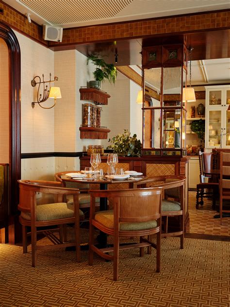 Pirajean Lees Creates Arts And Crafts Style Interior For Mayfair Restaurant