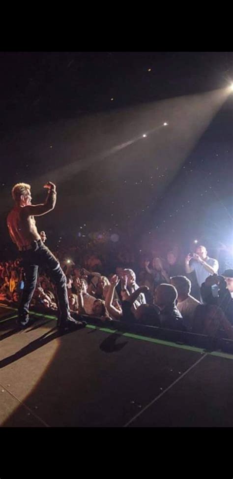 Pin By Carla Mullins On Billy Idol Babe Billy Idol Babes Concert