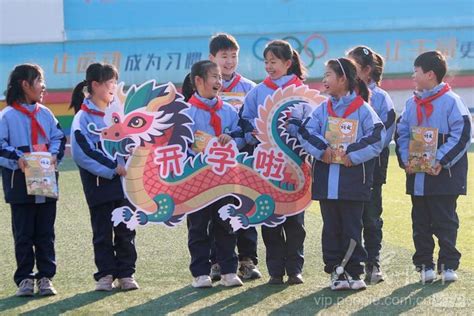 山东高密多彩活动迎开学 人民图片网