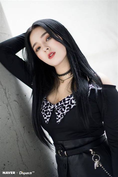 Nancy Mondays Rmomoland