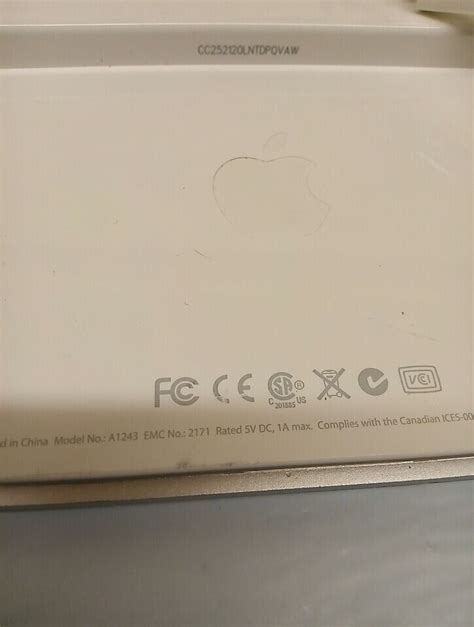 Genuine Apple A1243 Wired Mac Standard Usb Keyboard W Numeric Keypad