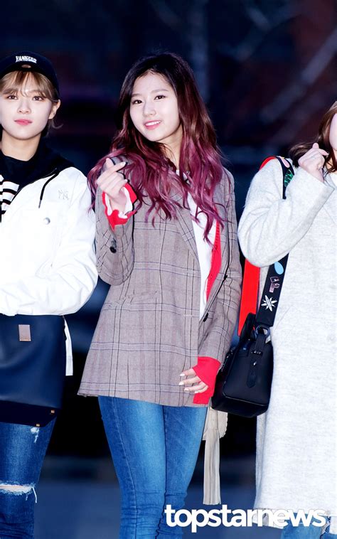 Hd포토 트와이스twice 사나 치명적인 하트 뿅뿅 네이트 연예