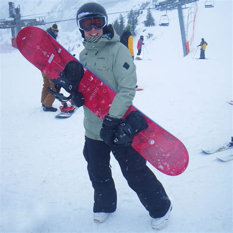 Your Guide To Choosing A Snowboard
