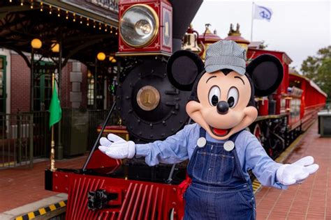 Video Disney Shares First Look At New Route And Narration For Train In