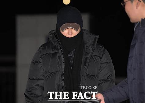 Tf포토 구속취소 석방된 장시호 꽁꽁 싸맨 얼굴 포토 기사 더팩트