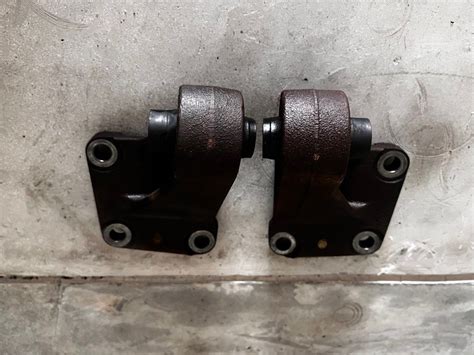 Evo 9 Rear Diff Brackets Car Accessories Accessories On Carousell