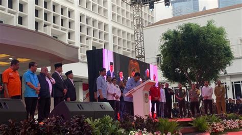 Foto Anies Cak Imin Prabowo Gibran Ganjar Mahfud Teken Deklarasi