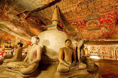 ‍දඹුල්ල විහාරයේ බිතු සිතුවම් සංරක්ෂණ කටයුතු අරඹයි