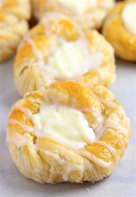 33 Recipes To Make With Crescent Rolls Easy Cream Breakfast Cheese Breakfast Sweets