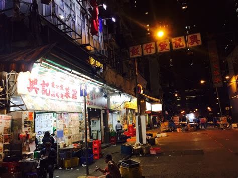 廟街興記煲仔飯，燒烤 【香港 三天兩夜】 一步就出走