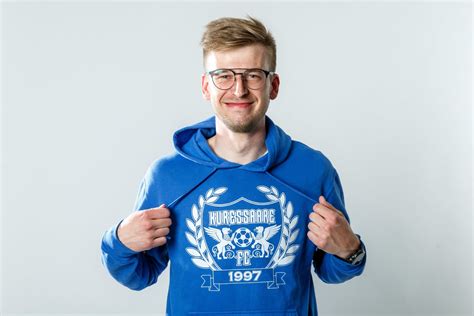 Kuressaare Väravakütt Sander Laht Profijalgpalluri Elu Tundus Minu