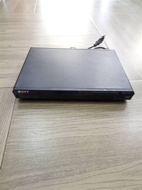 SONY DVP SR370 DVD PLAYER Hobbies Toys Music Media CDs DVDs On