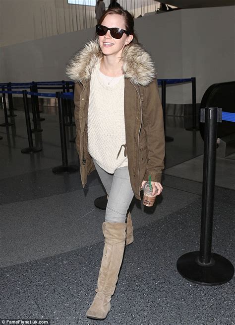 Makeup Free Emma Watson Shows Off Her Flawless Complexion Daily Mail