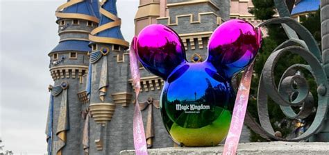 Check Out The NEW Mickey Balloon Premium Popcorn Bucket MickeyBlog