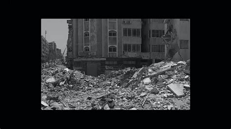 El Desierto De Simón Simons Desert Distribution With Glasses