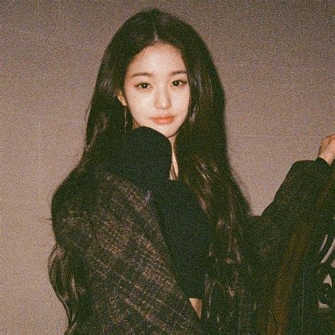 慰め 𝖾𝗇𝗁𝗒𝗍𝗈𝗉𝗂𝖺﹚ 포즈 연예인 폴라로이드 사진