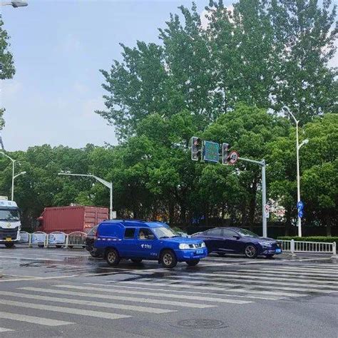 私家车在全区范围内通行，路况如何？小青果带你去看看→青浦区生活警力