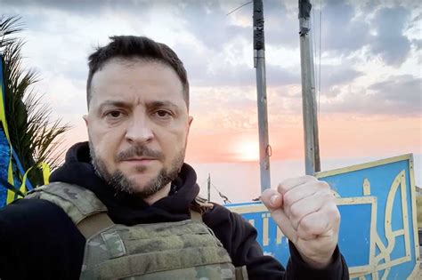 Zelensky Kunjungi Pulau Simbol Pembangkangan Saat Perang Masuki Hari Ke 500