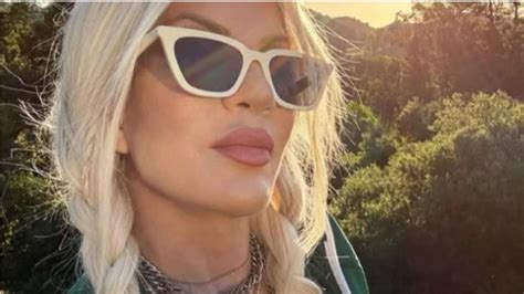 Tori Spelling Criticized For Sons Massage Chore Perigon