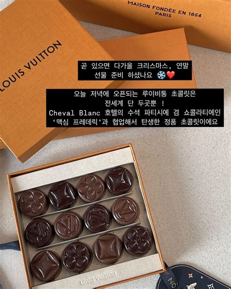 진심디자인 어제 말씀 드린 제작의뢰 드렸던 하트 네크리스와 함께 담수진주 젬스톤 목걸이까지 함께 진행해요😎 살랑살랑