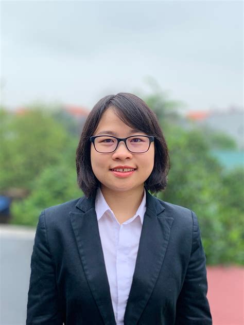 Hong Nguyen Medium