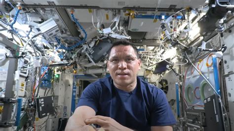 Video La Nasa Ofrece El Primer Tour Narrado En Español Por La Estación