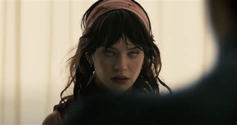 Unsettling Full Trailer For Sophie Thatcher And Jack Quaids Sci Fi Horror Film Companion