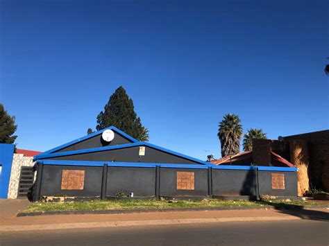 4 Bedroom House For Sale In Lenasia South P24 116049645