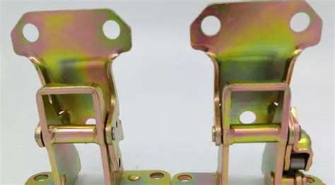 车门铰链是哪个部位 有驾