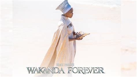 Angela Bassett Wins Golden Globe For ‘black Panther Wakanda Forever