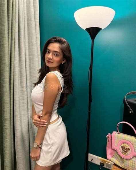 Cute Anushka Sen In A White Top And Mini Skirt Pictures 04 307510