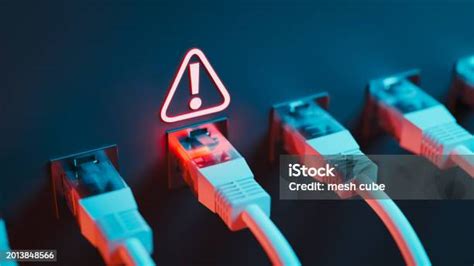 맬웨어는 인터넷을 사용하는 동안 침입하여 렌더링problems3d 유발합니다 컴퓨터 네트워크에 대한 스톡 사진 및 기타 이미지 컴퓨터 네트워크 연결 컴퓨터 Istock