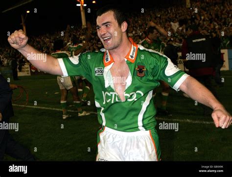 Bradford Bulls Lestyn Harris Celebrates At The End Of The Engage Super