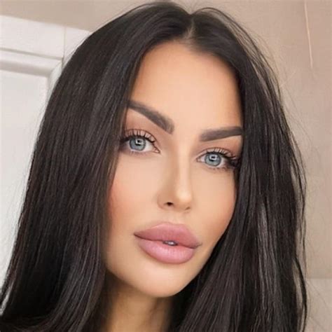 Sexy Lady Anna 32 Yrsold From Kiev Ukraine I Am A Free Woman And