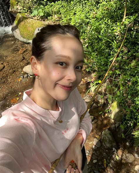 佐藤ミケーラ倭子 この前遅めの夏休みしてきた🤍 Instagram