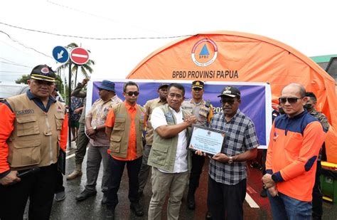 BNPB Serahkan Bantuan Sebesar Rp1 Miliar Tangani Gempa Jayapura Read Id