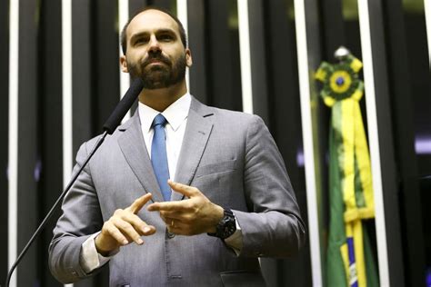 Eduardo Bolsonaro Sai Em Defesa Do Pai Sobre Gasto Com Leite Condensado