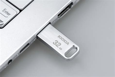 Usb 32 32gb Kioxia U366 Bạc