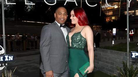 Así consiente Edwin Encarnación a su esposa Karen Yapoort