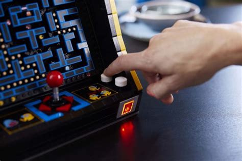 Lego Icons Pac Man