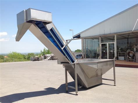 Feed Elevator With Hopper