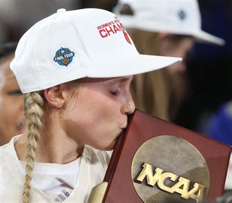 Why Louisville Womens Basketball Player Hailey Van Lith Wants To Work With Donovan Mitchell