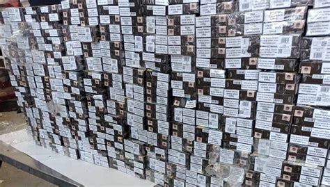 Близо 180 000 къса нелегални цигари задържаха митничарите в Русе СНИМКИ Информационна