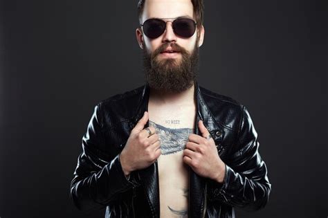 Premium Photo Fashionable Handsome Man In Sunglasses