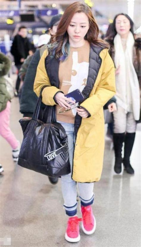 春季女生单品穿搭推荐，精致好看又减龄5配图网