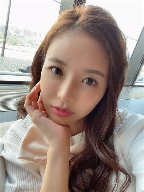 栗山莉緒 On Twitter 大人感👩🏼リップの色が違う