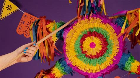 ¿cuál Es El Significado De La Piñata Y Por Qué Se Rompe En Las Posadas