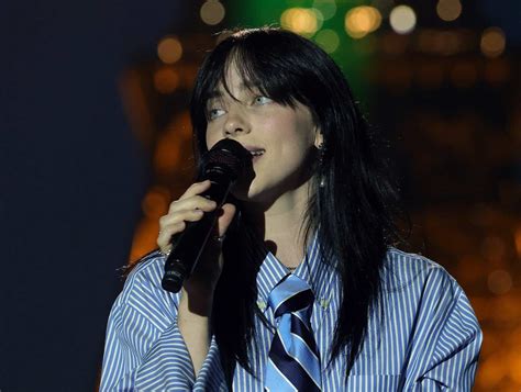 What Is A Wolf Haircut How To Style The Trendy Look